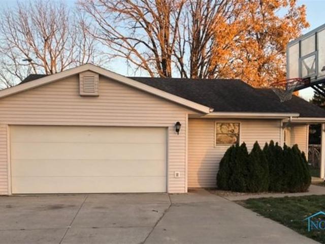 930 Indianola Ave, Montpelier, OH 43543
