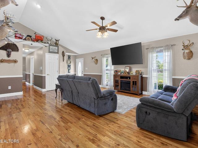 930 Oak Grove Rd