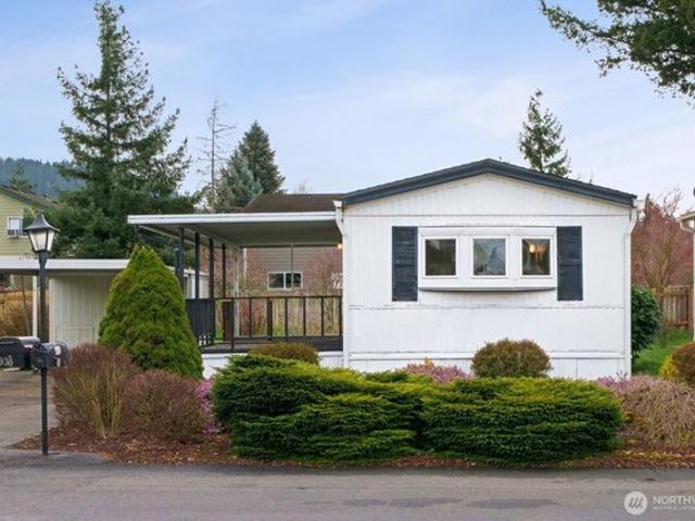930 Mountain Villa Loop, Enumclaw, WA 98022