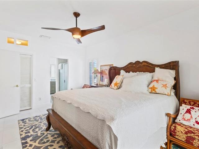 930 Moon Lake Dr, Naples, FL 34104 | MLS #226024