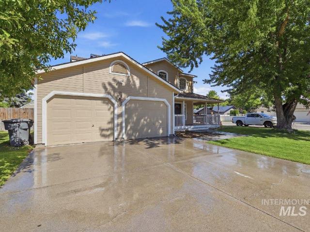 930 N 14th E