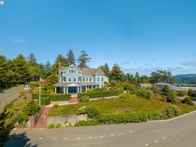 930 nw highland dr