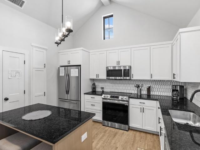 930 S Eagle St, Unit 101, Fredericksburg, TX 78624 | MLS #104018