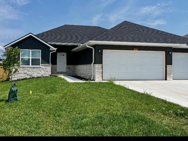 930 S Pindall Ln, Nixa, MO 65714