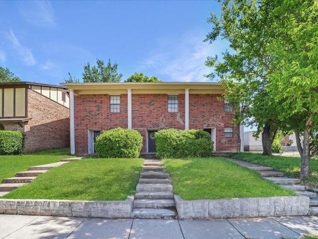 930 Southmoor Dr, Arlington, TX 76010