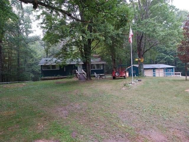 930 Seaton Creek Rd, Mesick, MI 49668