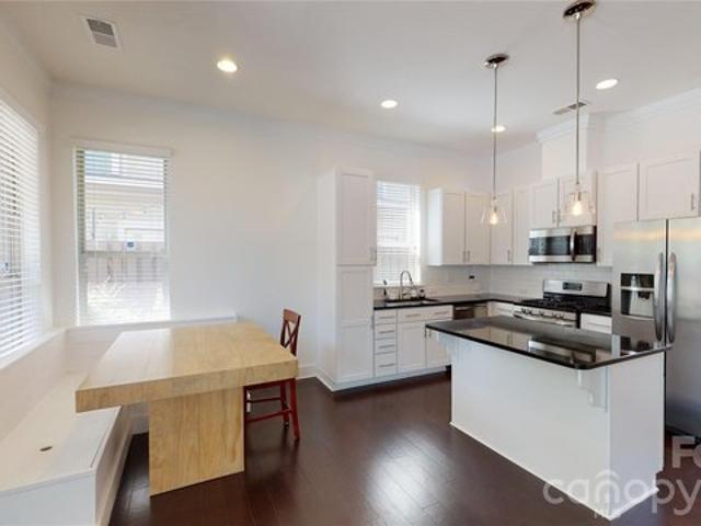 930 Steel House Blvd, Charlotte, NC 28205
