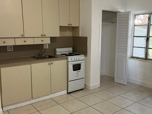 930 SW 6 St Studio Apartment for Rent at 930 Sw 6th St, Miami, FL 33130 East Little Havana