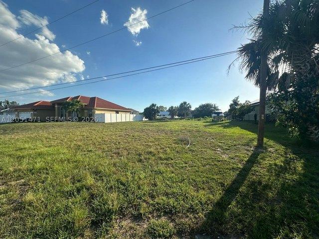 930 SW 8th Pl, Cape Coral, FL 33991