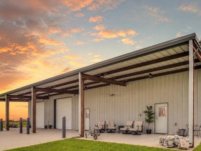 930 Pigg Rd, Waxahachie, TX 75165