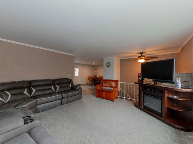 930 Preston Ave