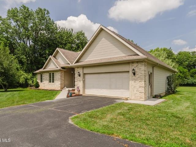 930 Robinhood Ave, Findlay, OH 45840