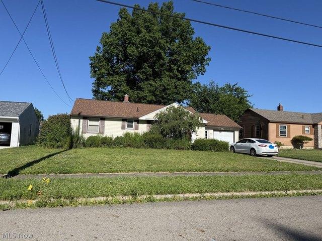 930 Woodlawn Ave, Girard, OH 44420