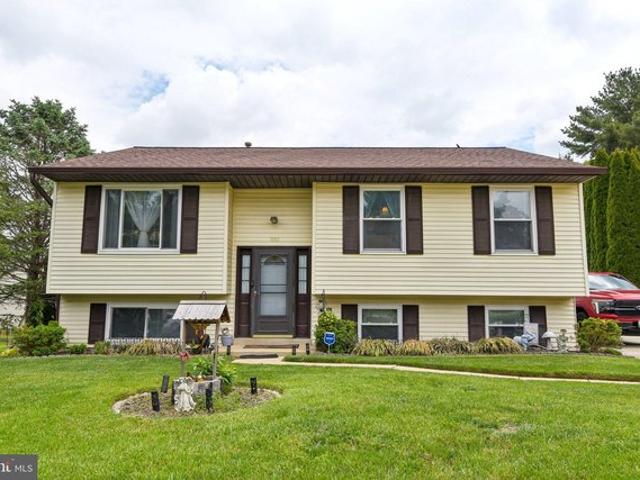 930 Wampler Ln, Westminster, MD 21158