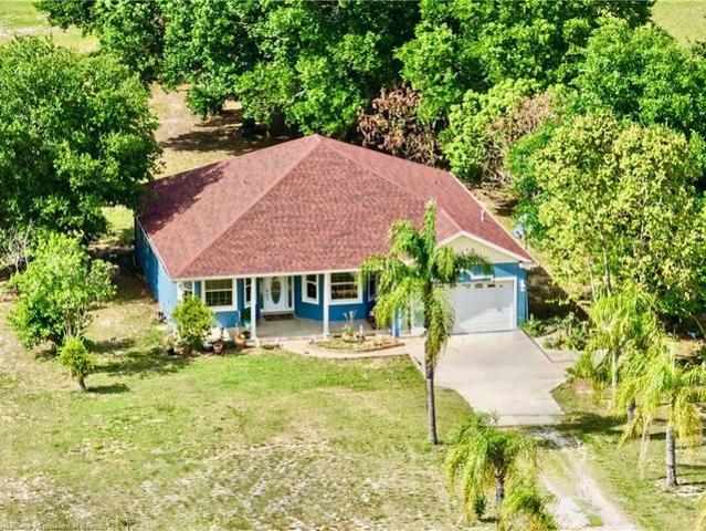 930 US Highway 98 W, Frostproof, FL 33843