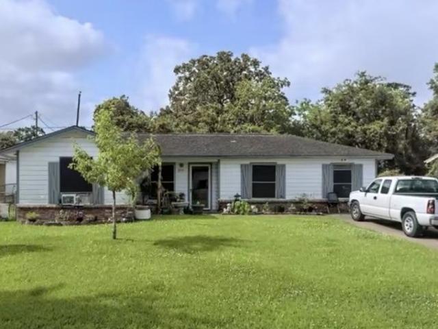 9314 Oak Knoll Ln, Houston, TX 77078