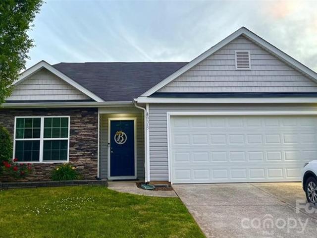 9315 Carrot Patch Dr, Charlotte, NC 28216