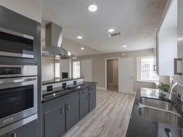 9315 Fairdale Ln, Houston, TX 77063 | MLS #59117