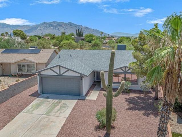 9316 N Eagle Dancer Dr, Tucson, AZ 85742