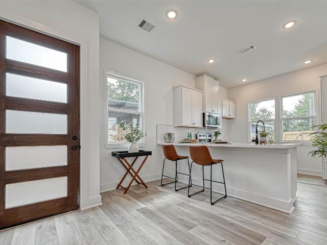 9316 Arledge St, Unit B, Houston, TX 77075 | MLS #11584 | Compass