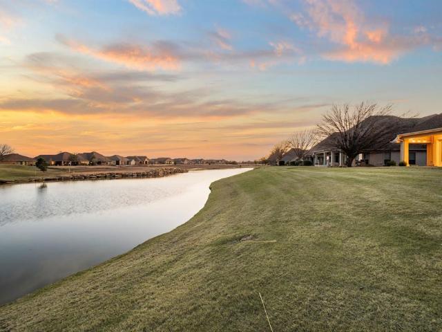 9317 Grandview Dr, Denton, TX 76207 | MLS #21182 | Compass