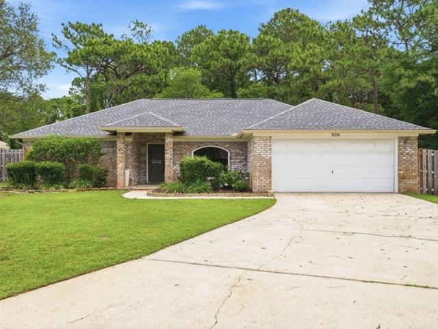 9318 Lucian Ct, Navarre, FL 32566