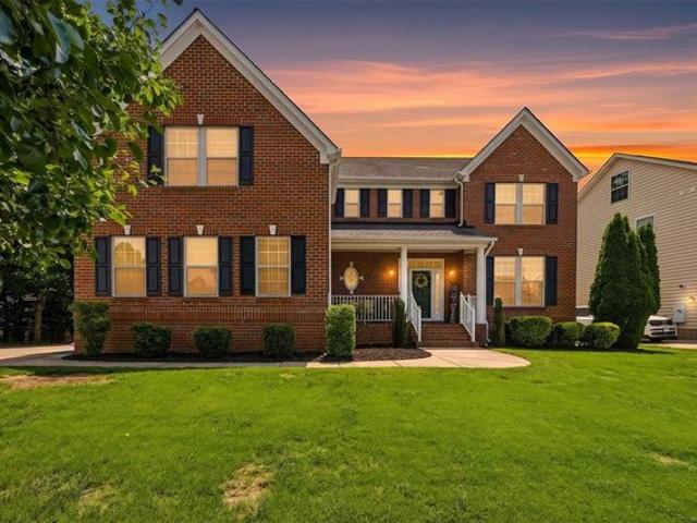 9318 Stonehouse Gln, Toano, VA 23168
