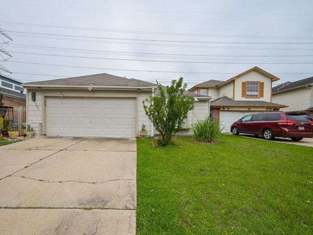 9319 Belle Park Dr, Houston, TX 77099