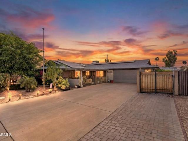9319 W Glen Oaks Cir, Sun City, AZ 85351