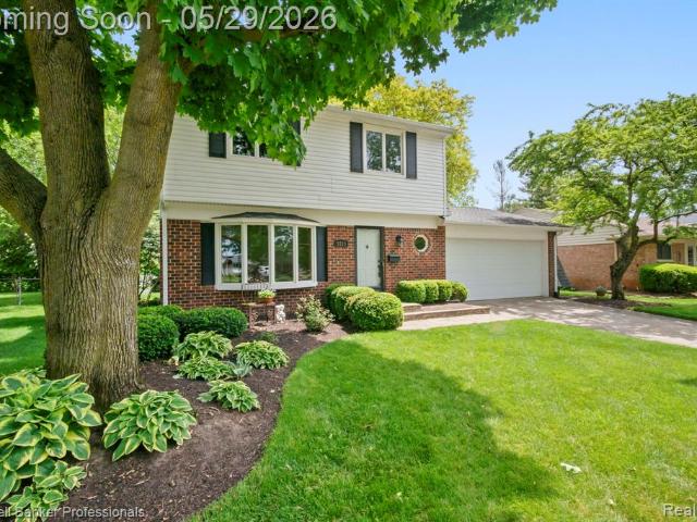9310 Oakcliffe Drive