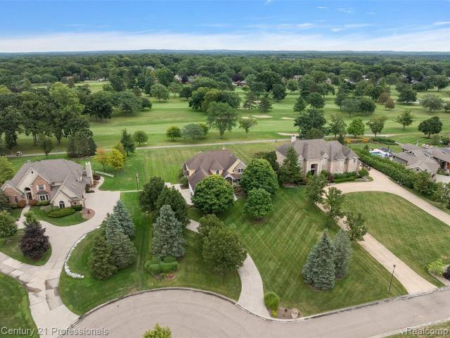 9310 Fairway Trail