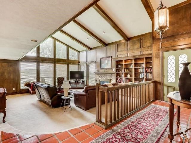 9310 Waterview Drive, Dallas, US, TX