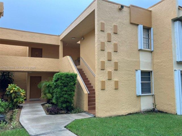 9311 SW 4th St Unit 104B, Miami, FL 33174