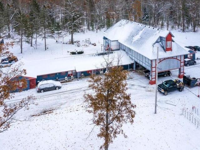 9311 S Old Hwy 27, Gaylord, MI 49735