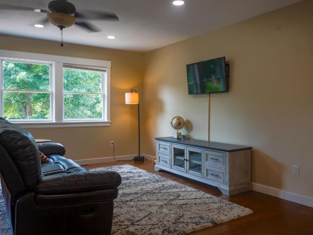 9312 Lone Oak Circle