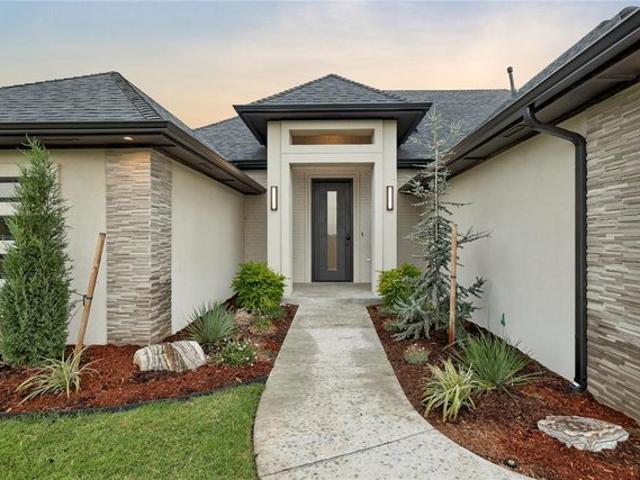 9313 NW 79th Ter, Yukon, OK 73099