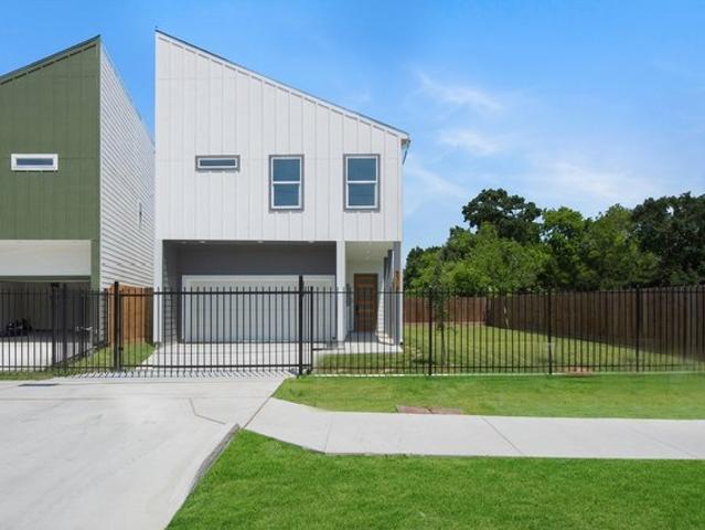 9313 Jutland Rd, Houston, TX 77033