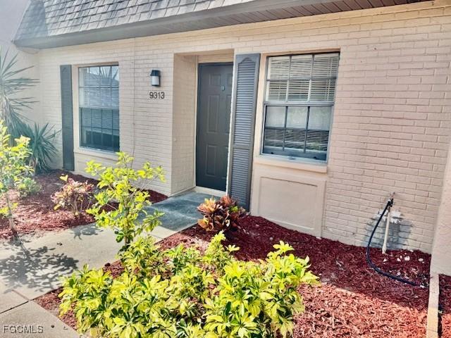 9313 Lennex Ln, Fort Myers, FL 33919 | MLS #2026002