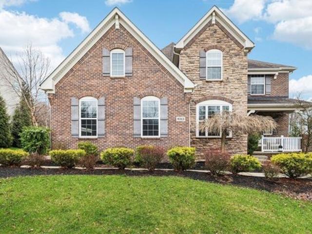 9313 W Hampton Dr, North Royalton, OH 44133