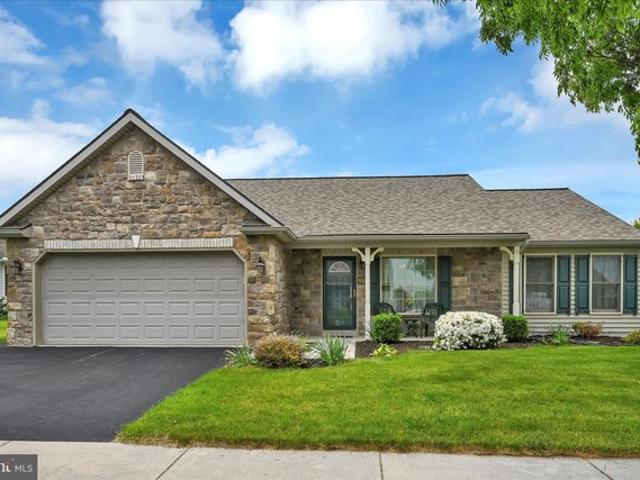 931 Cambridge Dr, Manheim, PA 17545