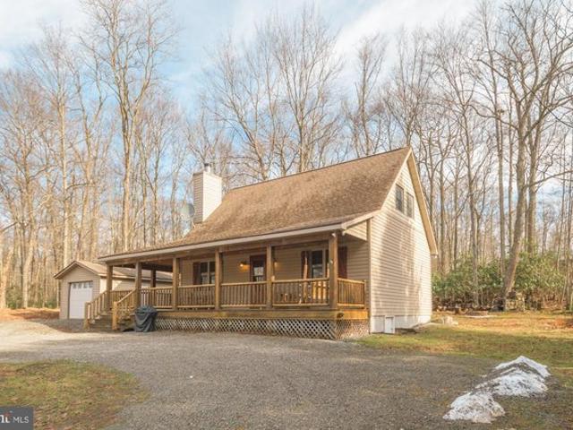 931 Black Oak Dr, Oakland, MD 21550