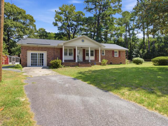 931 Dogwood Court