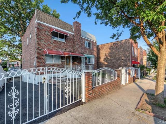 931 E 232nd St, Bronx, NY 10466