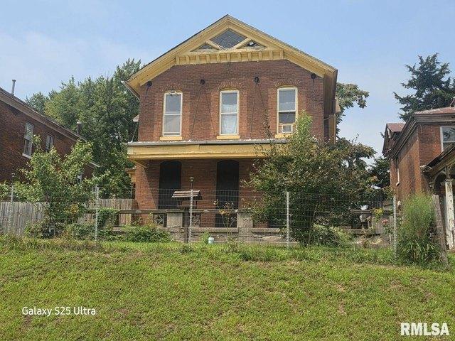 931 N 5th St, Quincy, IL 62301