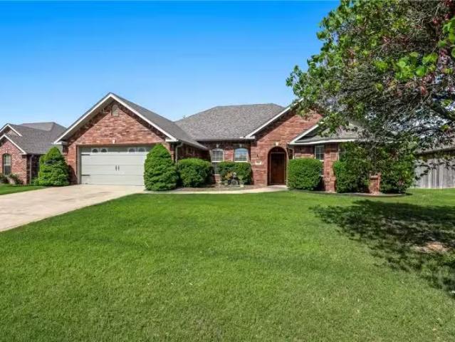931 WALKER ST, CENTERTON, AR 72719 Single Family Residence For.