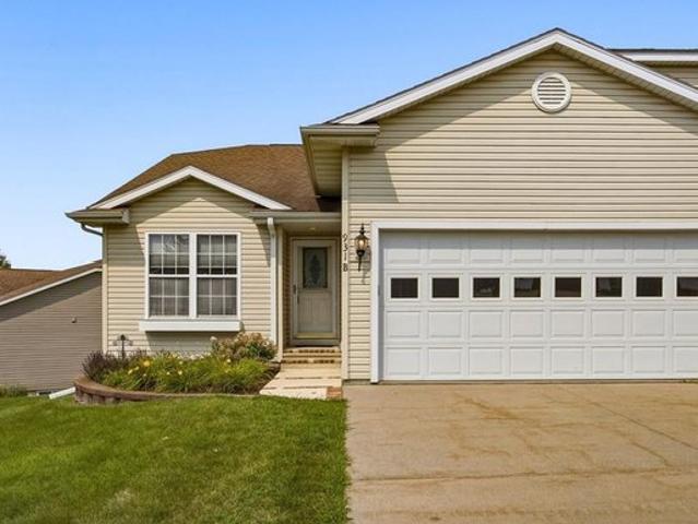 931 Willow Ln Apt B, Lisbon, IA 52253