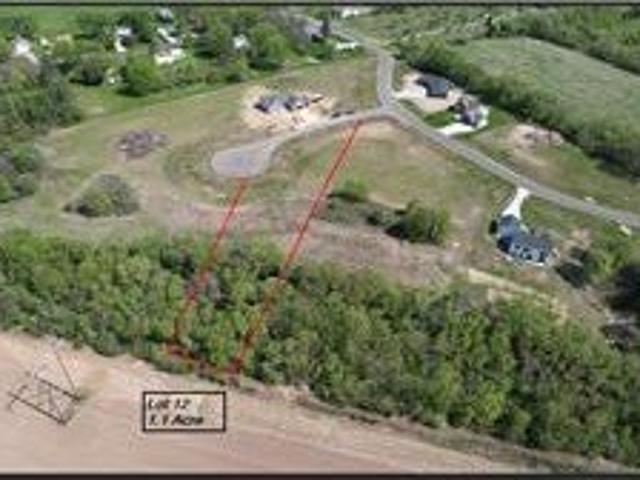 931 Windermere Dr SW, Pine Island, MN 55963