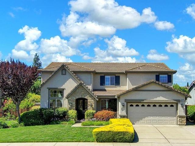 931 Zephyr Ln, Vacaville, CA 95687