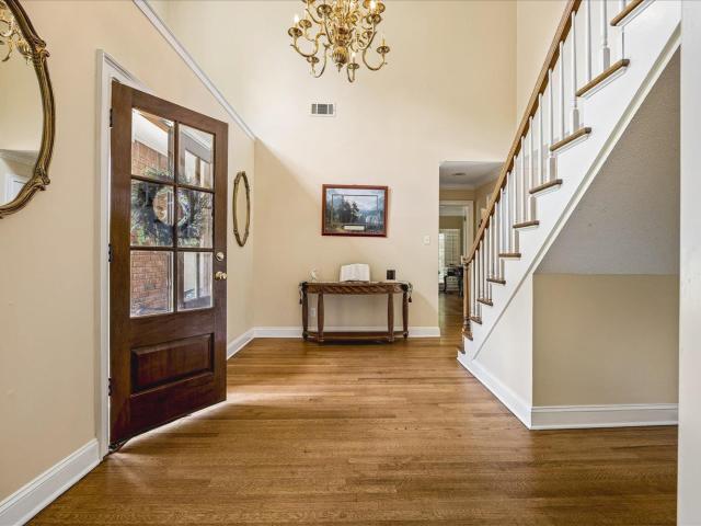 9324 oak knoll cv