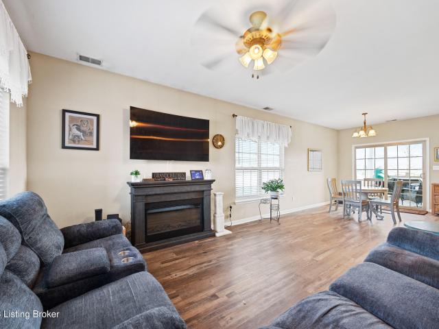 9324 Fernhill Dr